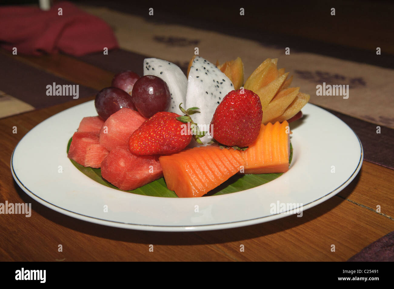 Fruit plate hi-res stock photography and images - Alamy