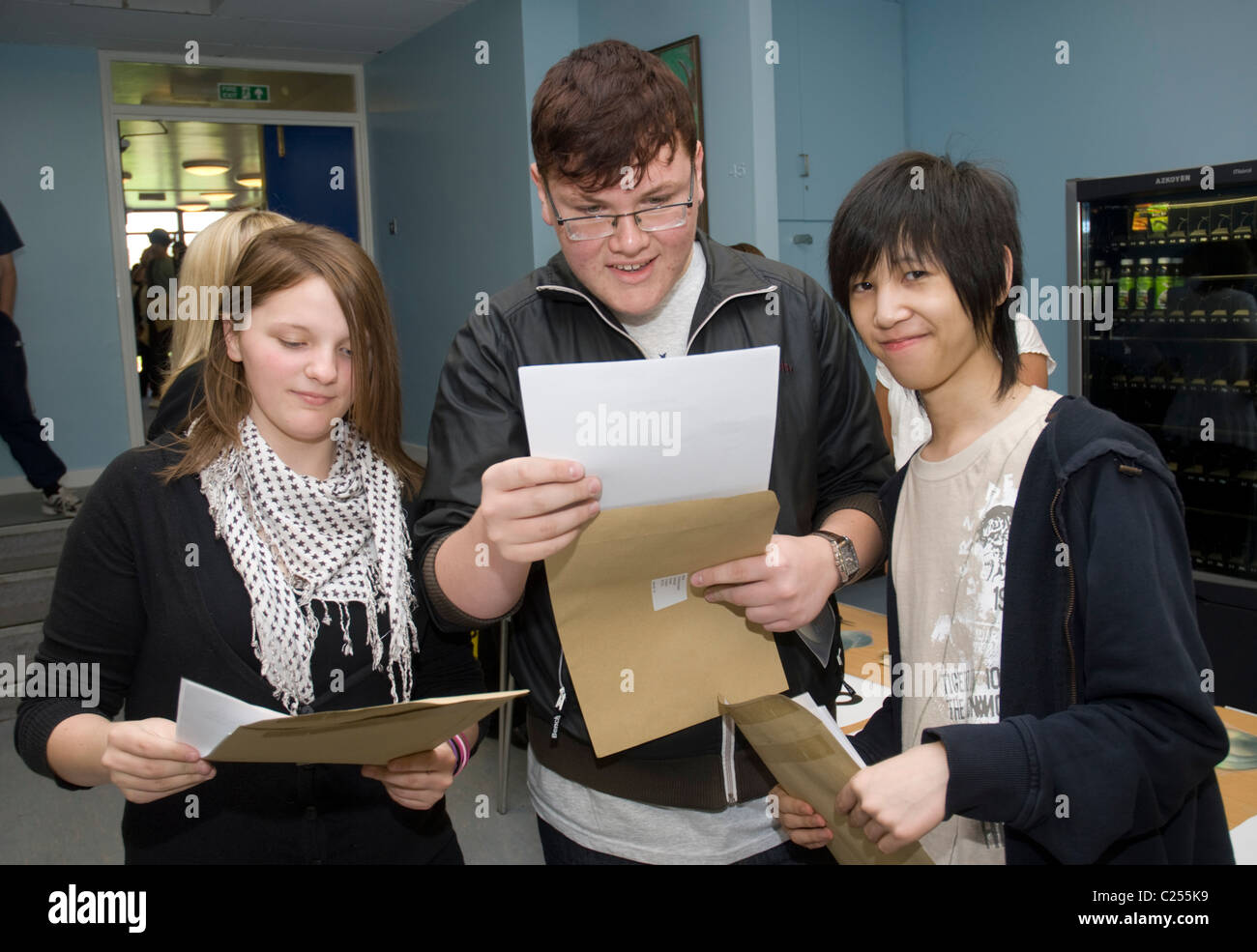 Gcse results hi-res stock photography and images - Alamy