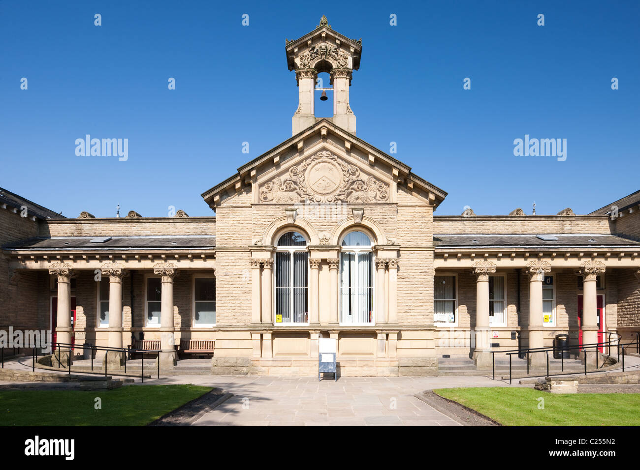 Shipley college hi-res stock photography and images - Alamy