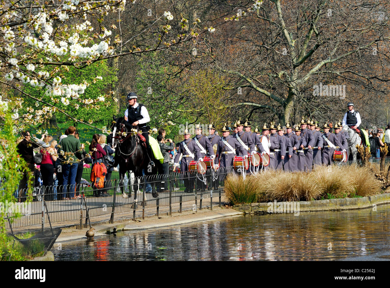 British soldiers marching through St.James Park, London Stock Photo - Alamy