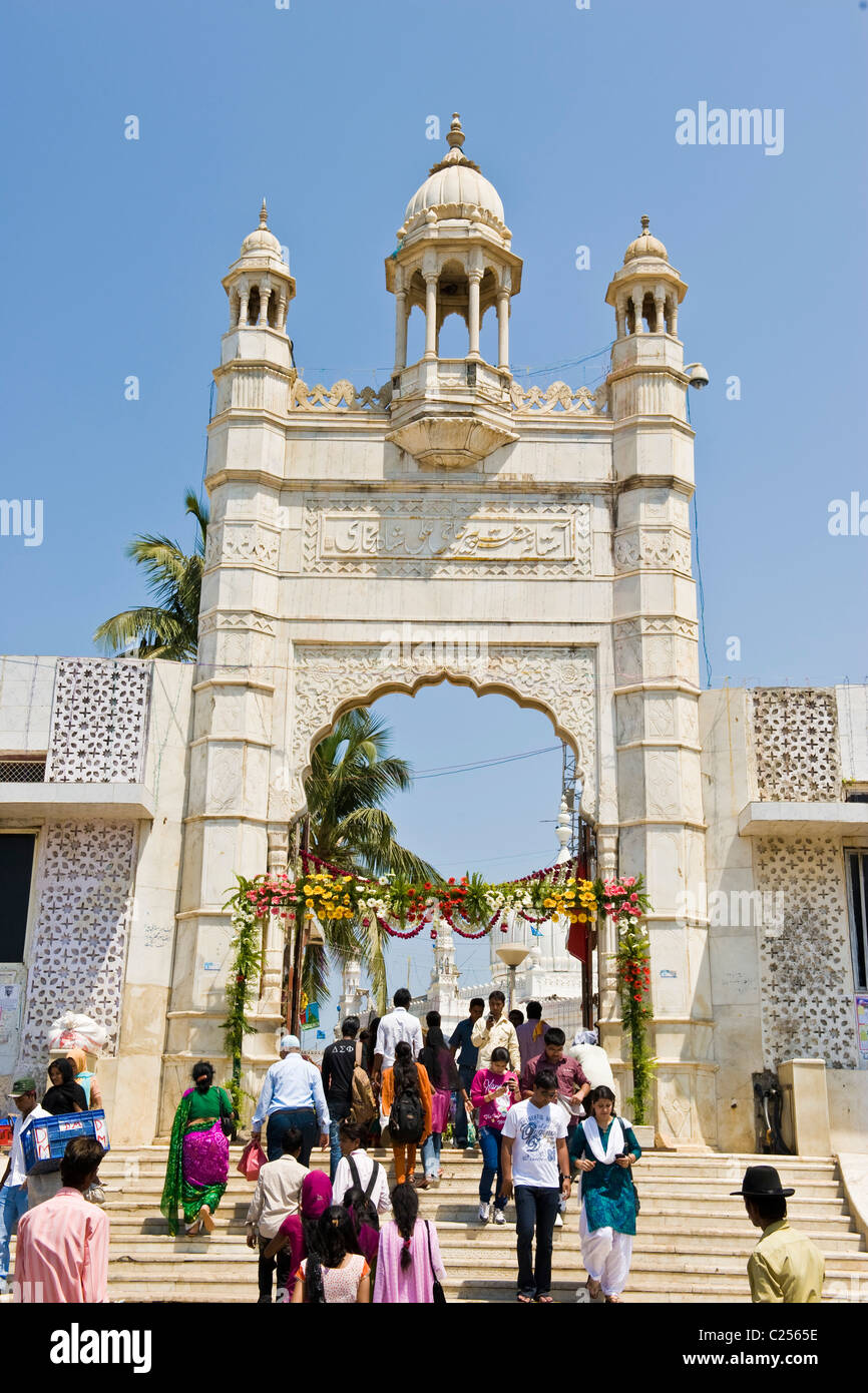 Indian mosque mumbai india hi-res stock photography and images - Alamy