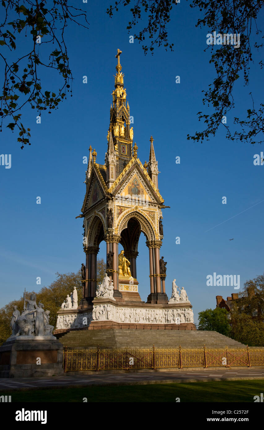Victoria cross george cross memorial hi-res stock photography and ...