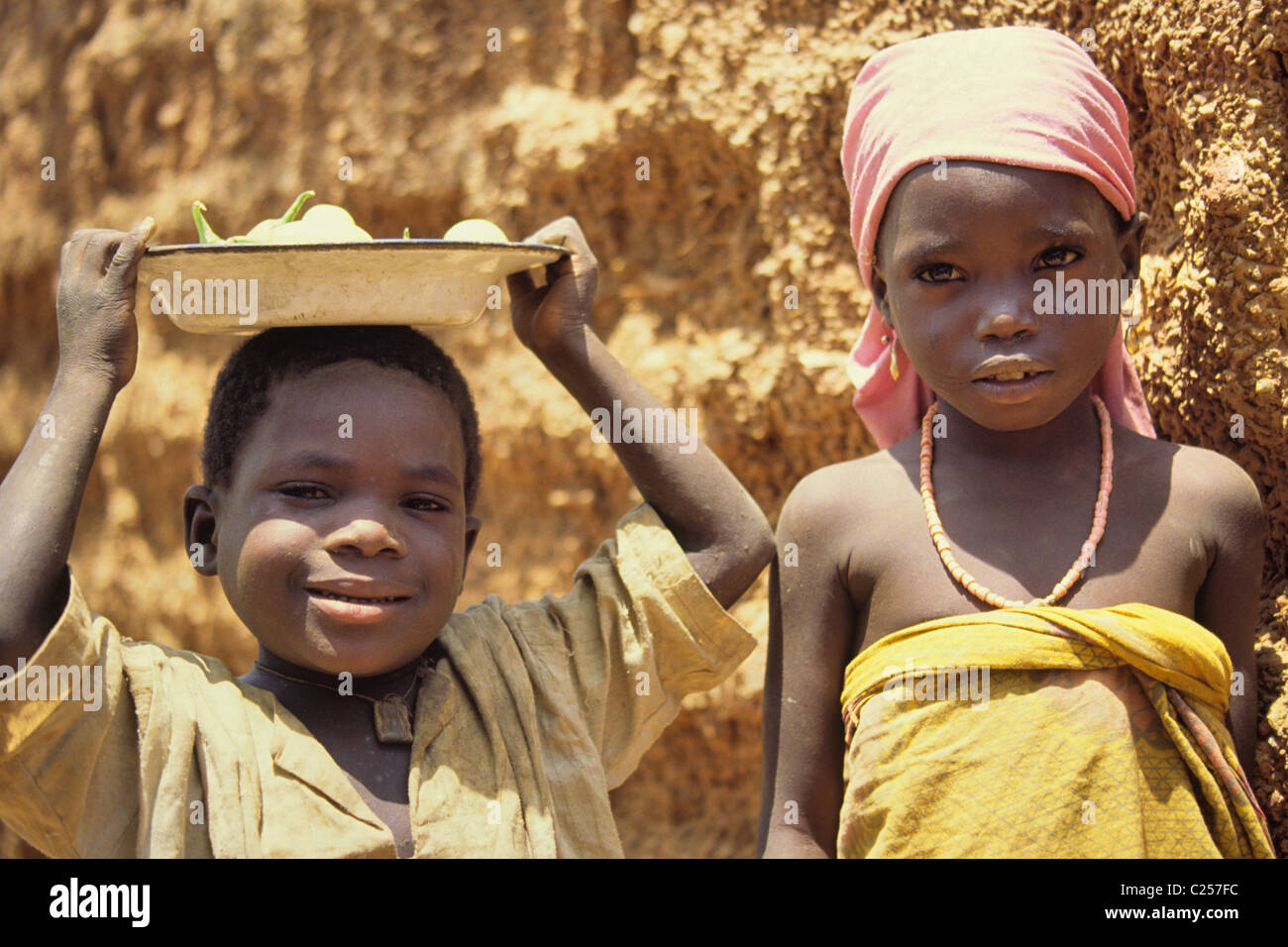 Hausa children hi-res stock photography and images - Alamy