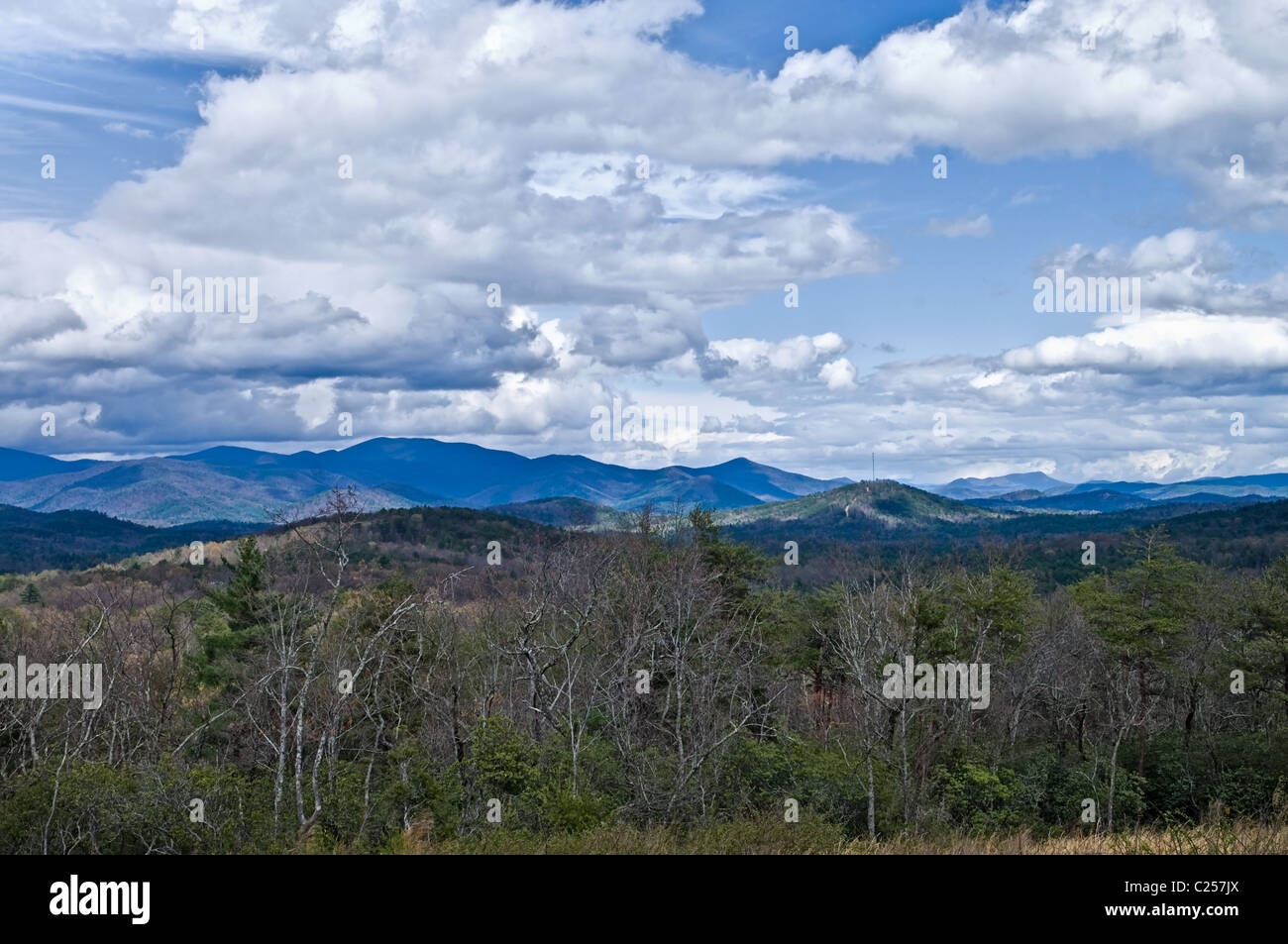 Distant mountain ranges hi-res stock photography and images - Alamy
