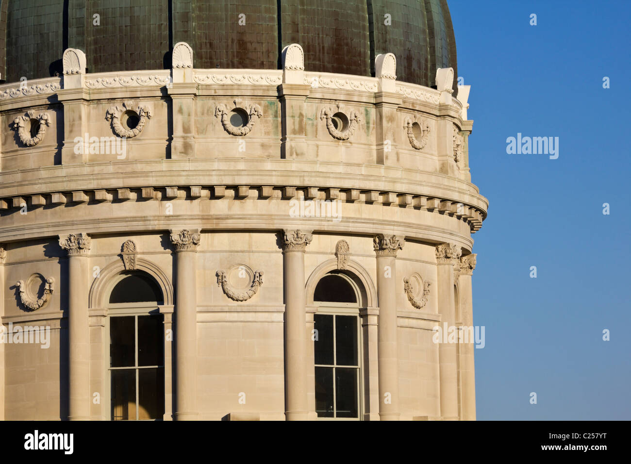 Indiana state government building hi-res stock photography and images ...