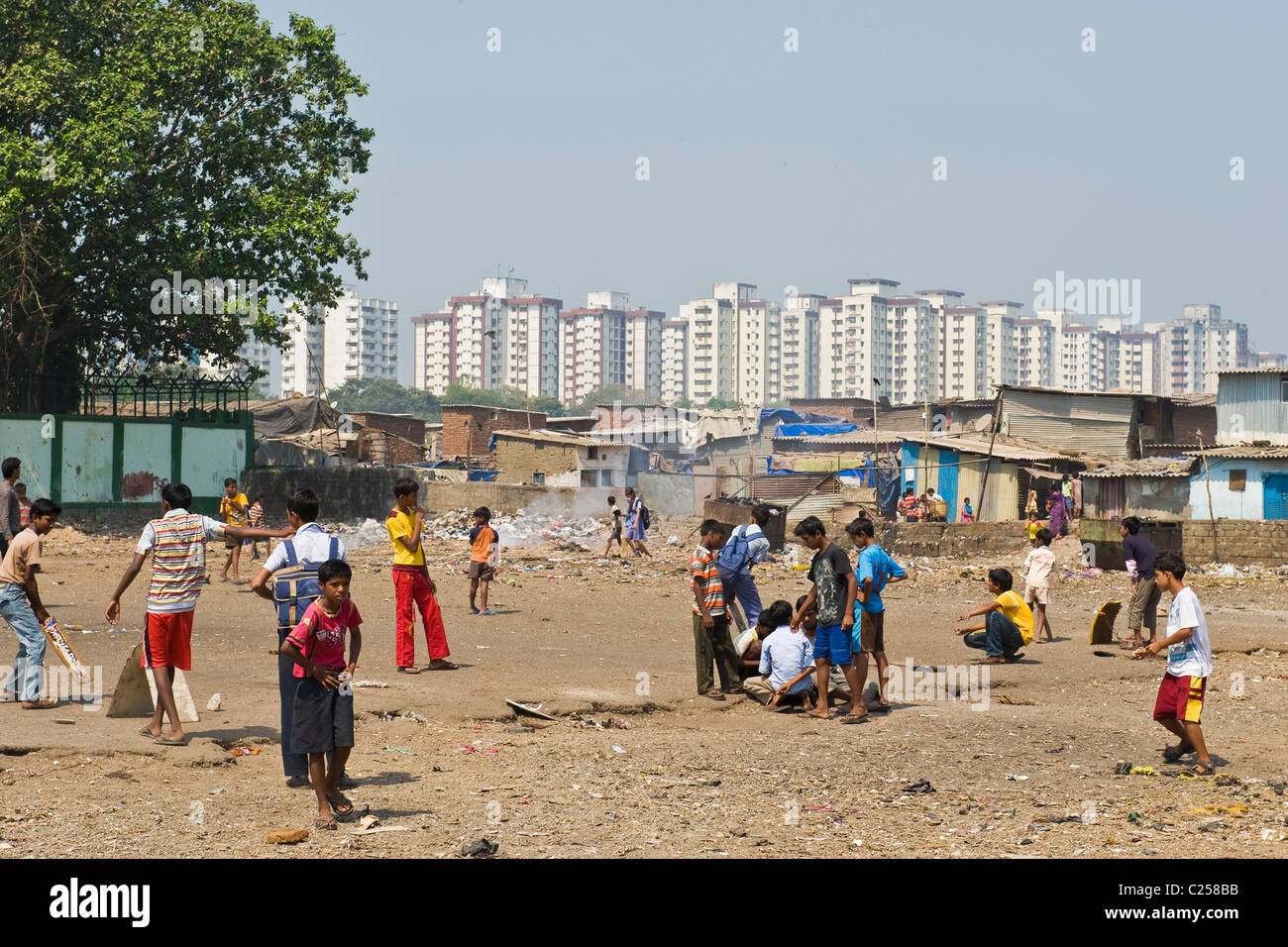 Daily life in the slum near Colaba, Mumbai, India Stock Photo - Alamy
