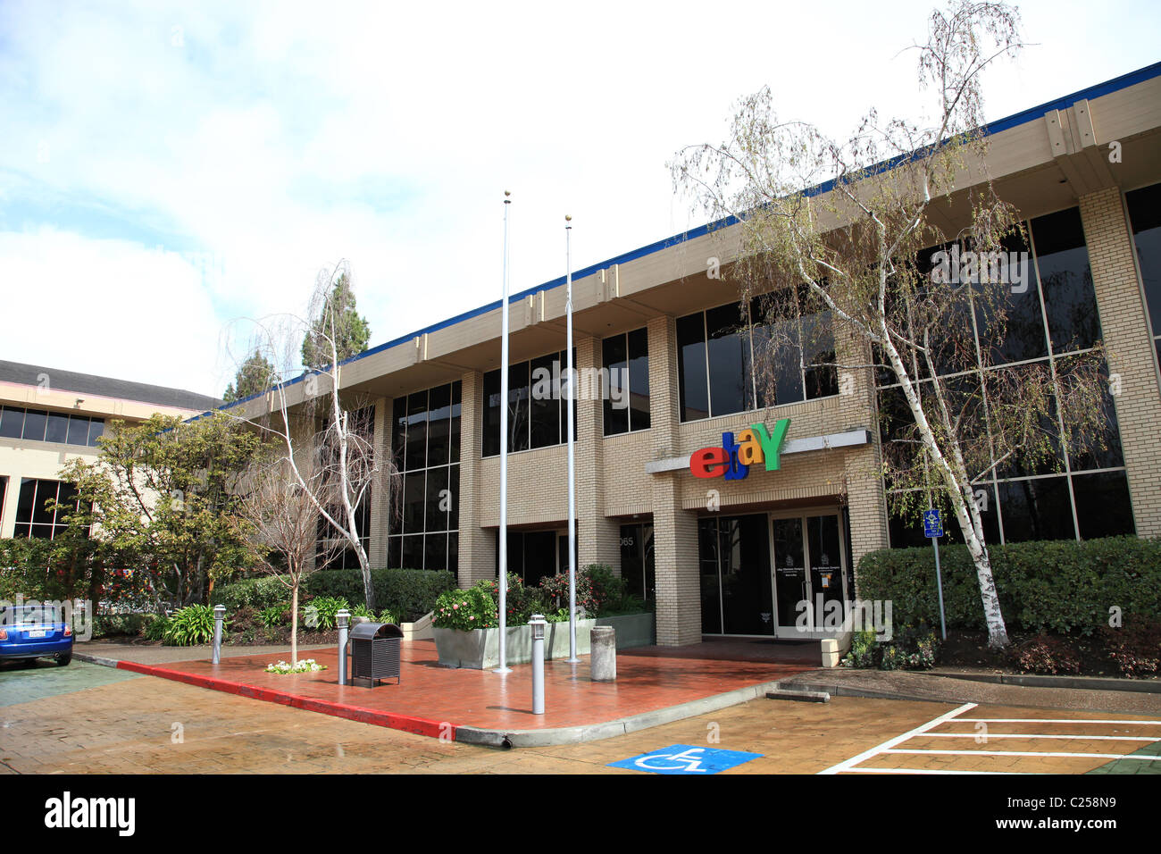 Ebay campus hi-res stock photography and images - Alamy