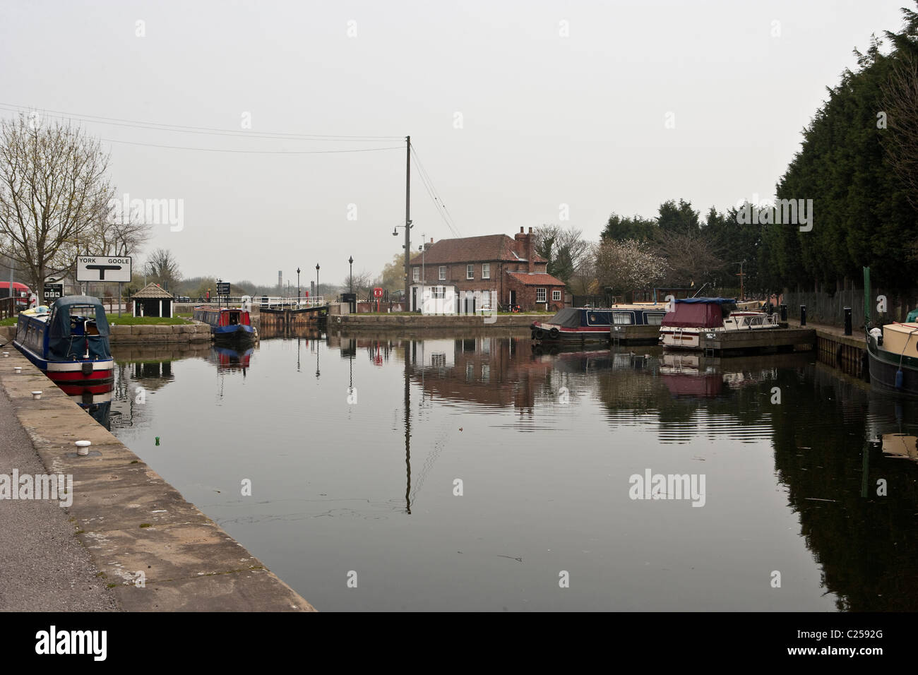 Selby Lock at junction River Ouse, Selby, North Yorkshire with the Lock ...