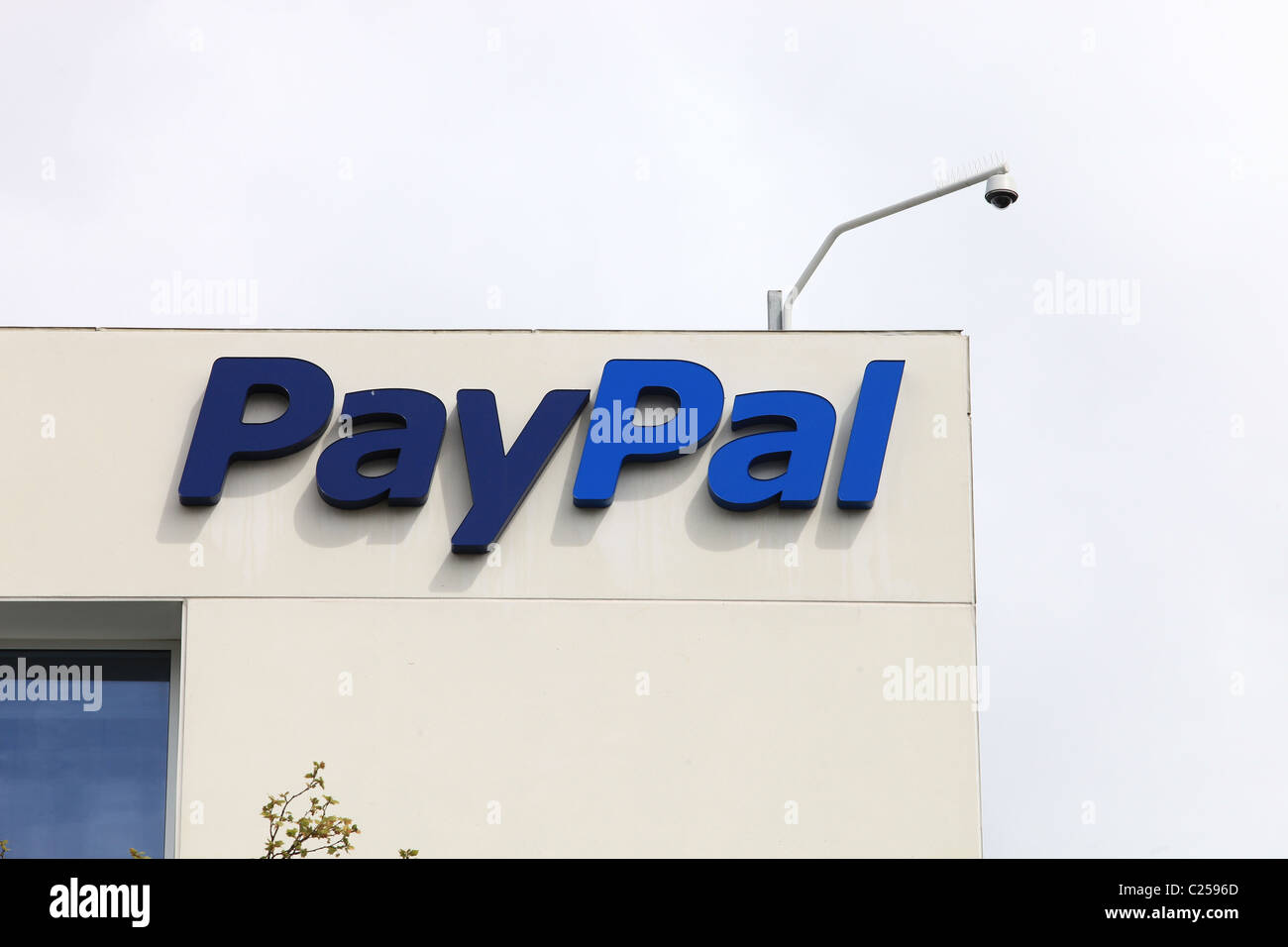 Paypal sign hi-res stock photography and images - Alamy