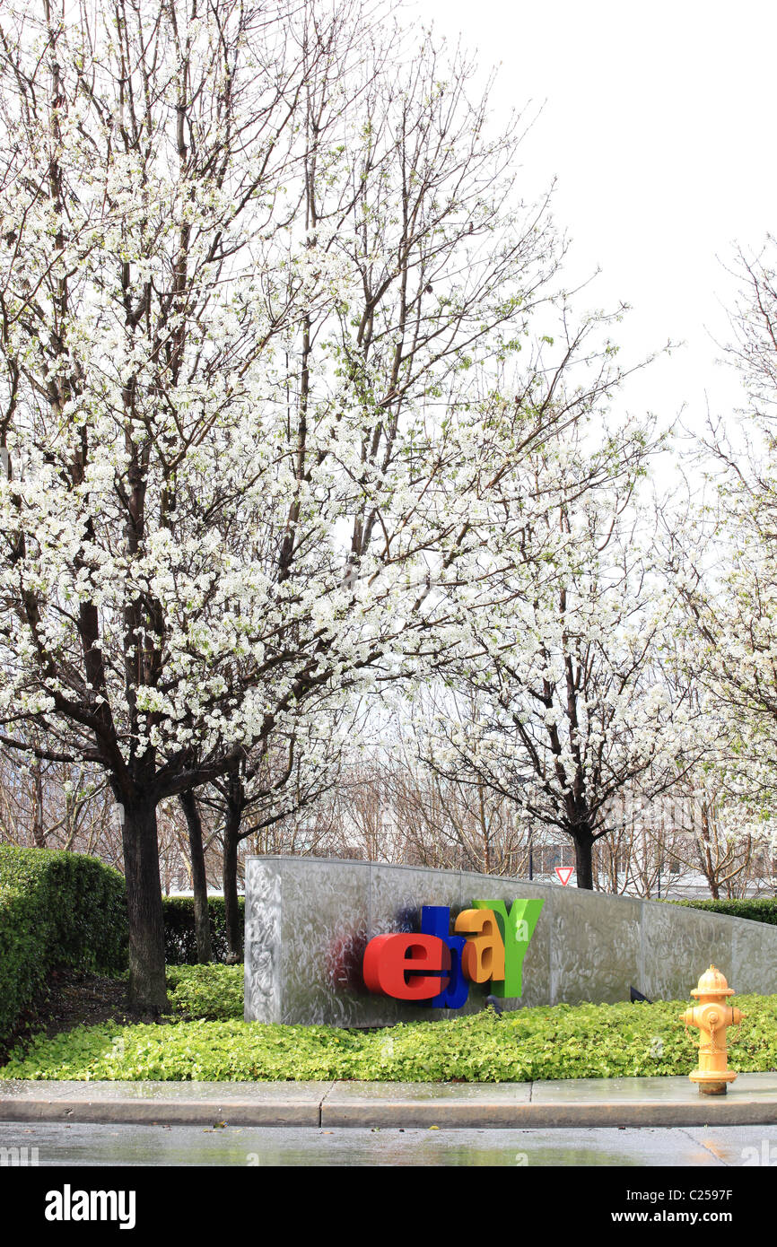 Tech company logo hi-res stock photography and images - Alamy