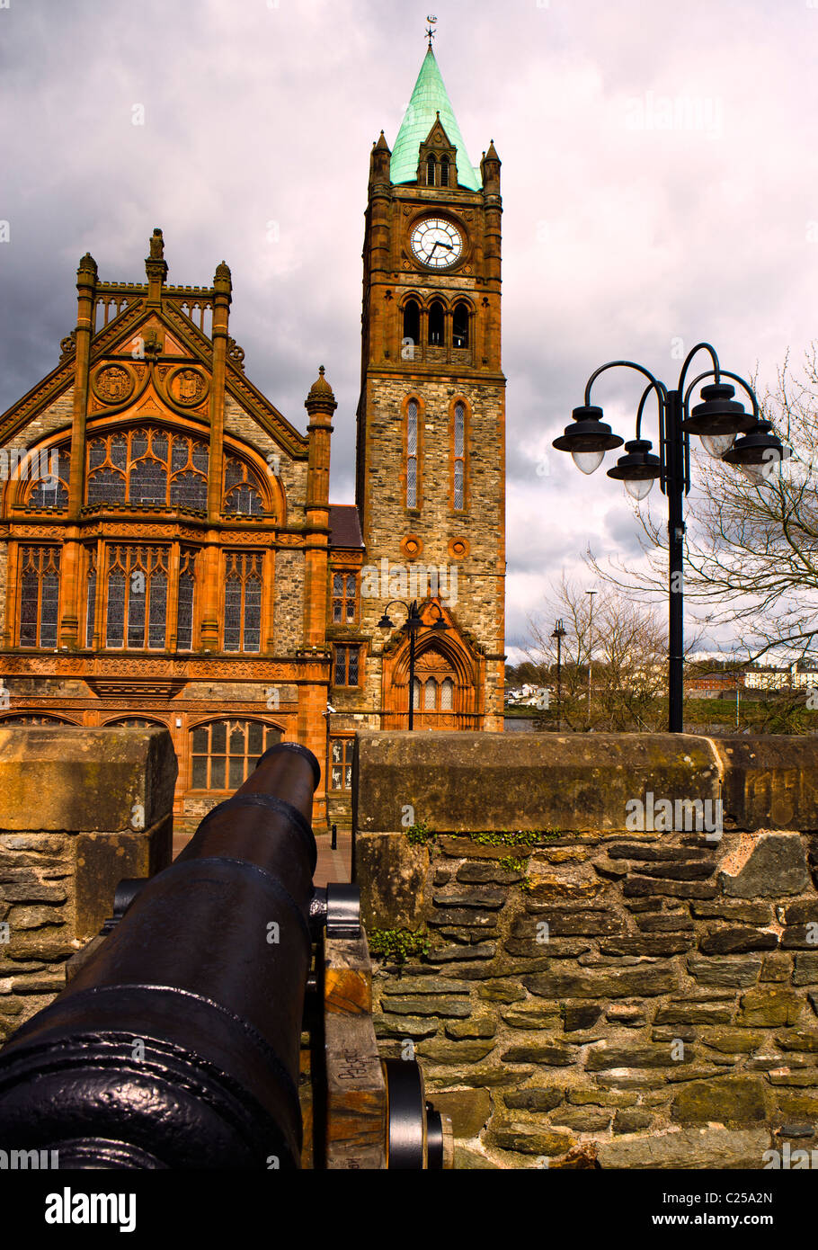 Derry wall hi-res stock photography and images - Alamy