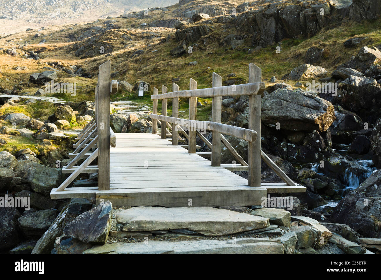 Footbridge in Snowdonia National Park Stock Photo - Alamy