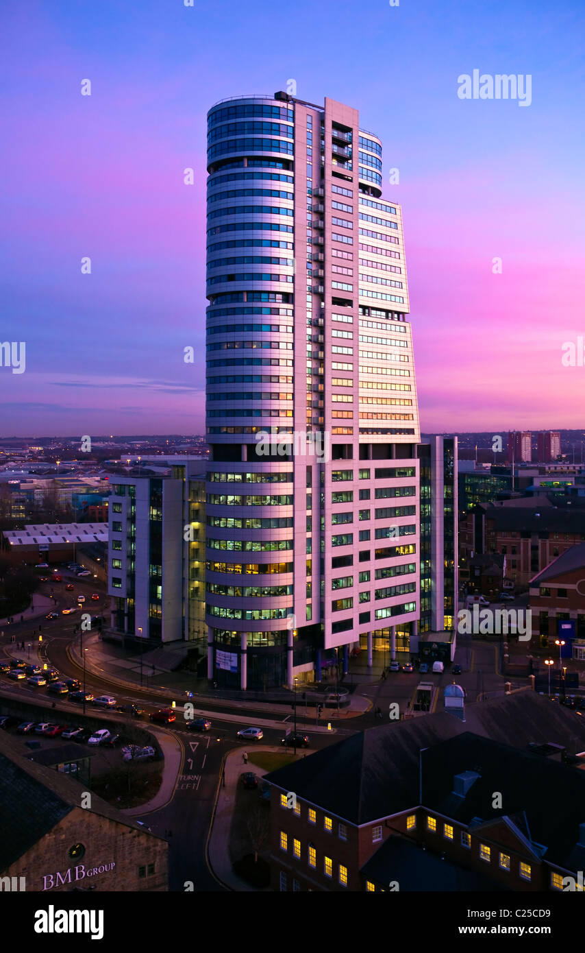 Leeds city centre sunset hi-res stock photography and images - Alamy