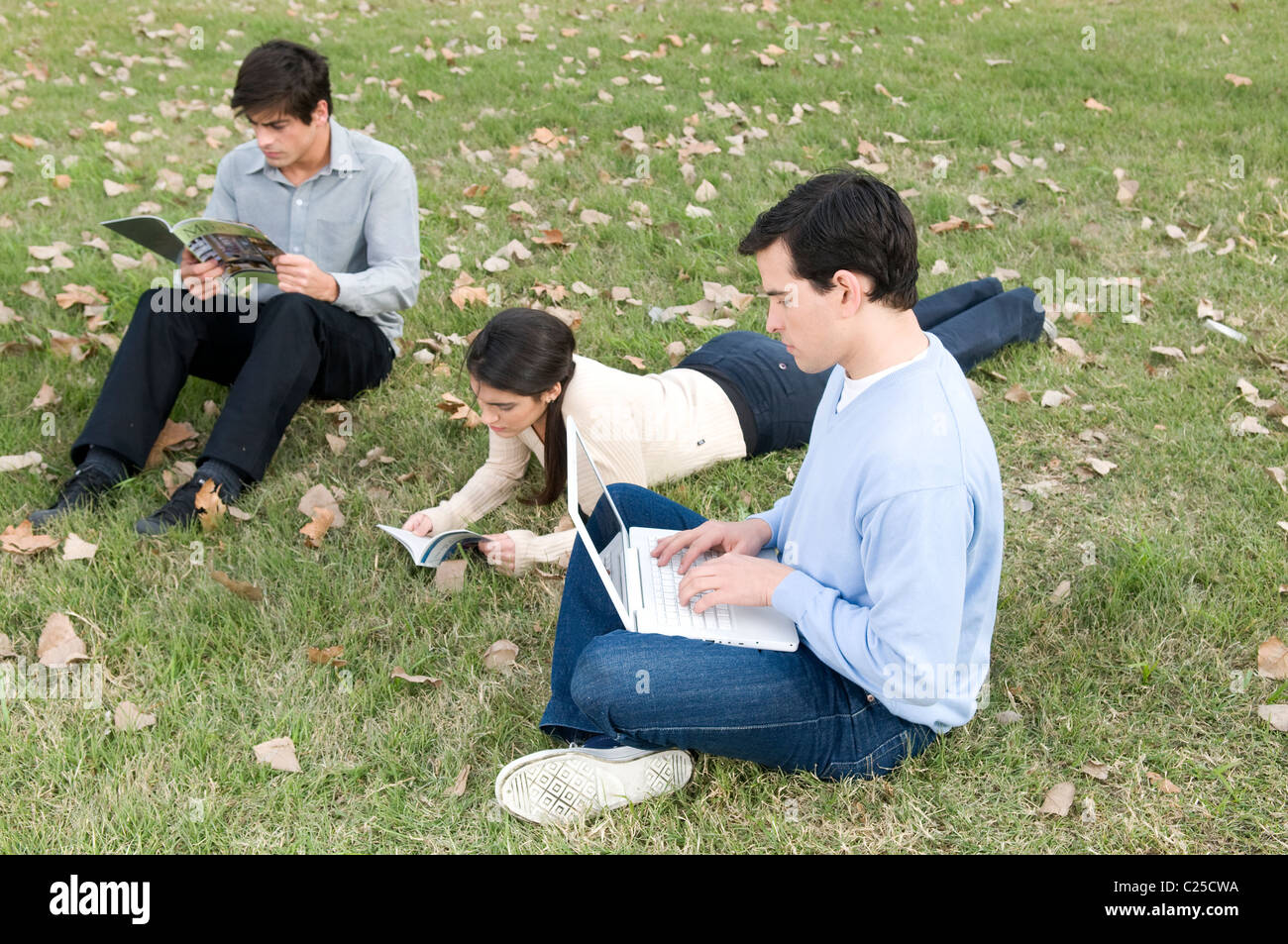 Lady, woman, girl, sit, sited, down, view, read, reading, using ...