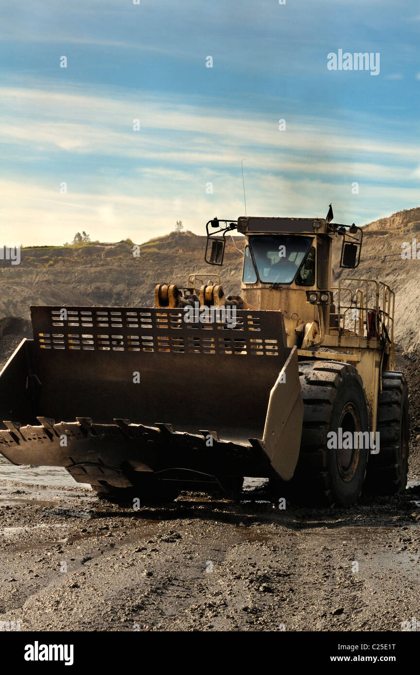 Loader dump truck mine hi-res stock photography and images - Alamy