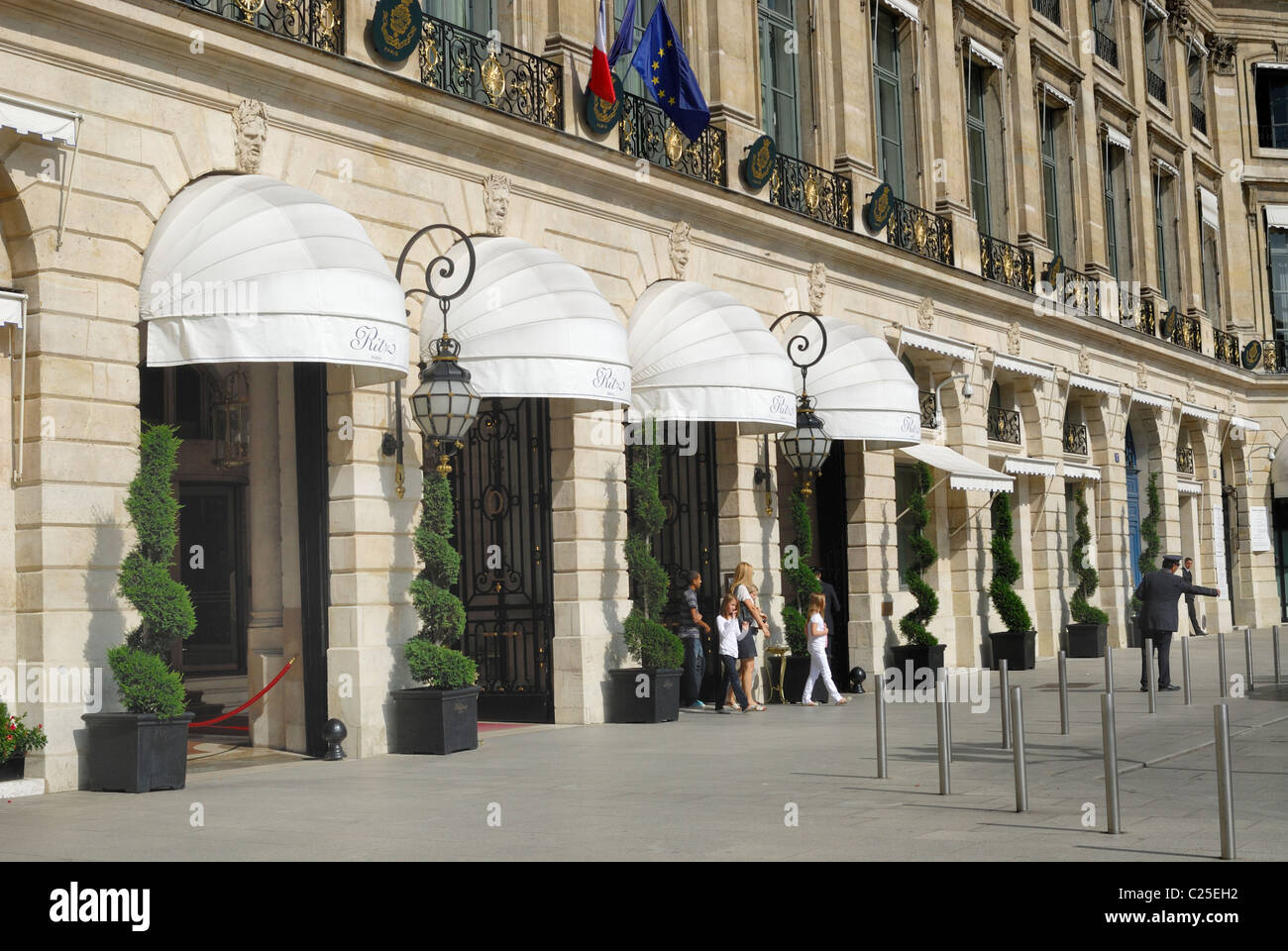 Ritz paris hi-res stock photography and images - Alamy