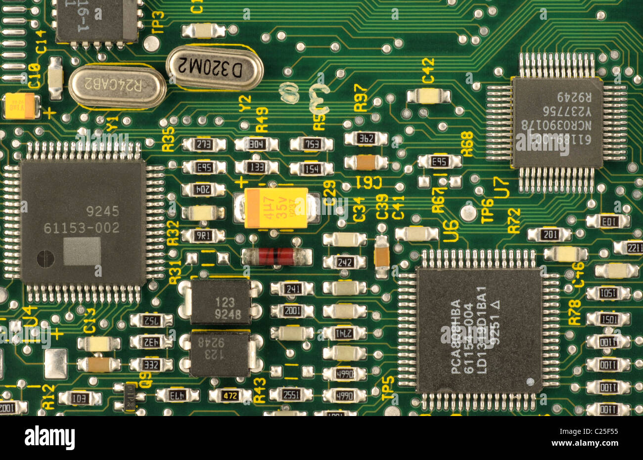 Digital circuit hi-res stock photography and images - Alamy