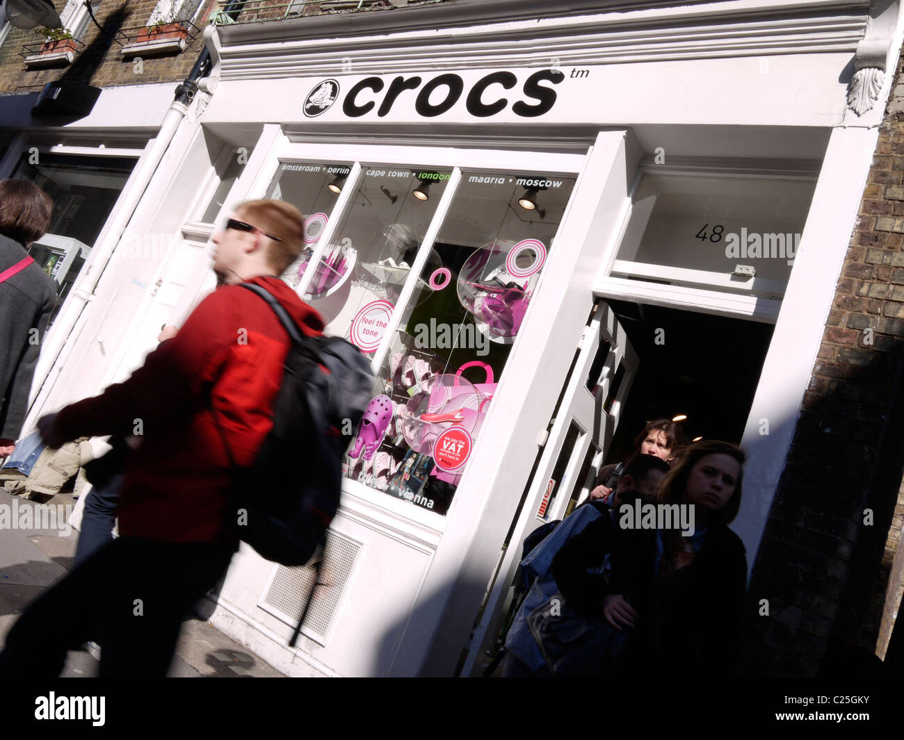 Crocs shoe shop hi-res stock photography and images - Alamy