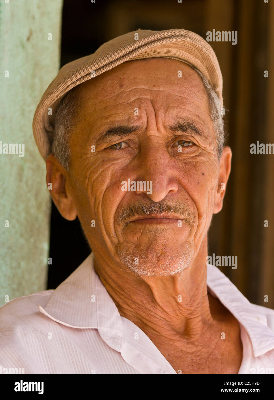 GUATEMALA - elderly man Stock Photo - Alamy