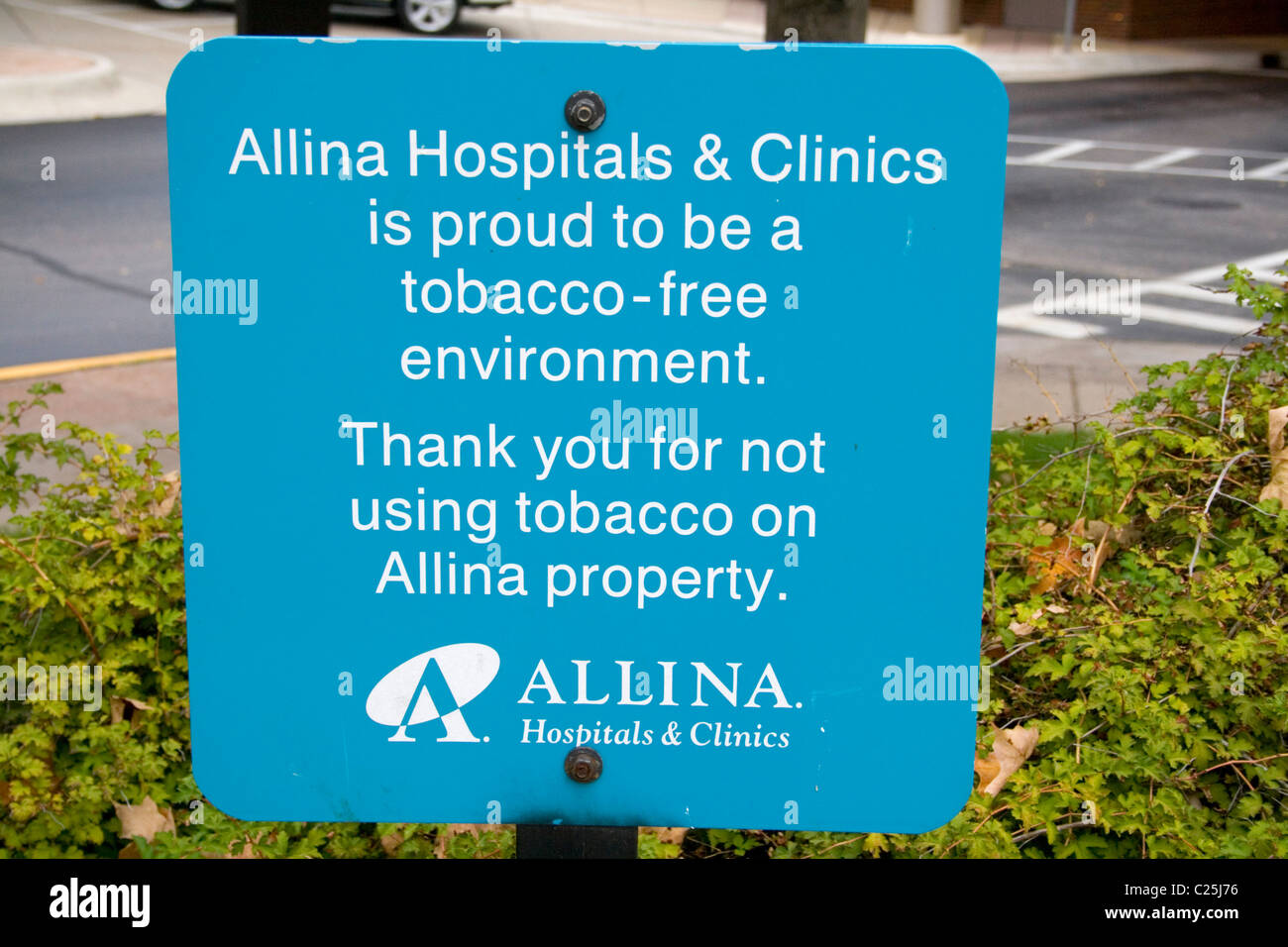 Hospital no smoking sign hi-res stock photography and images - Alamy