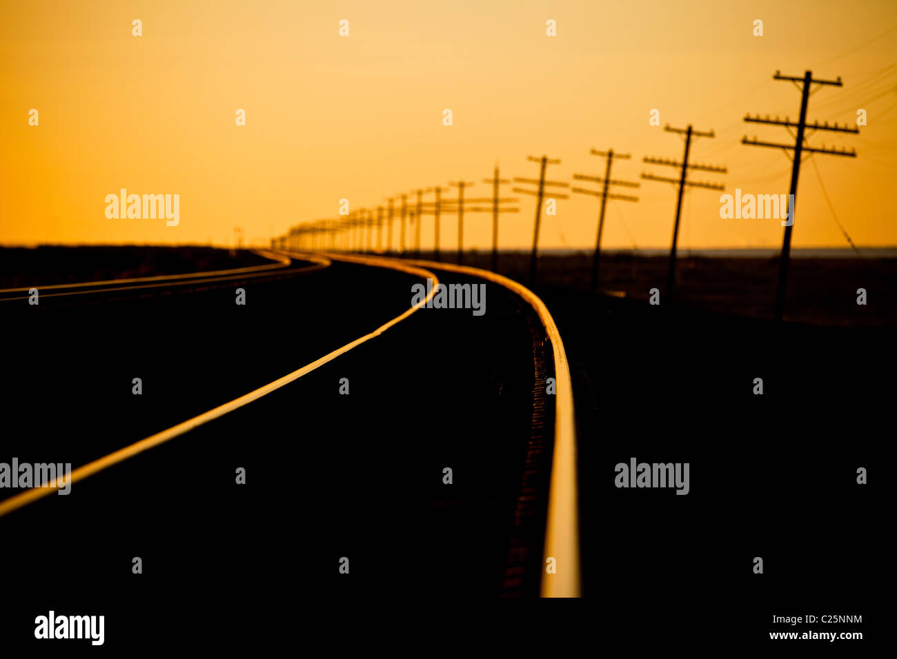 Railroad tracks sunrise hi-res stock photography and images - Alamy