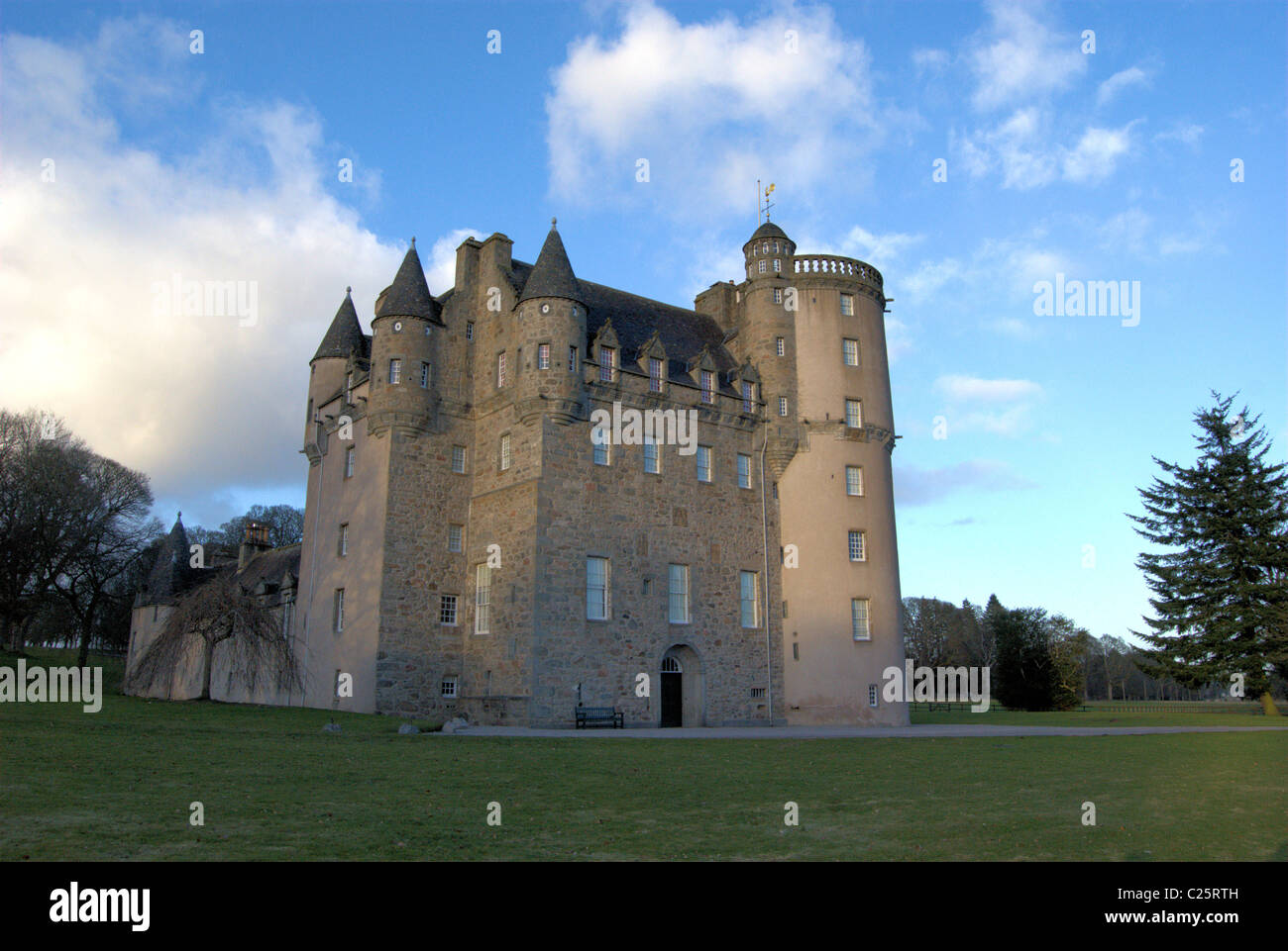 Castle fraser castle hi-res stock photography and images - Alamy