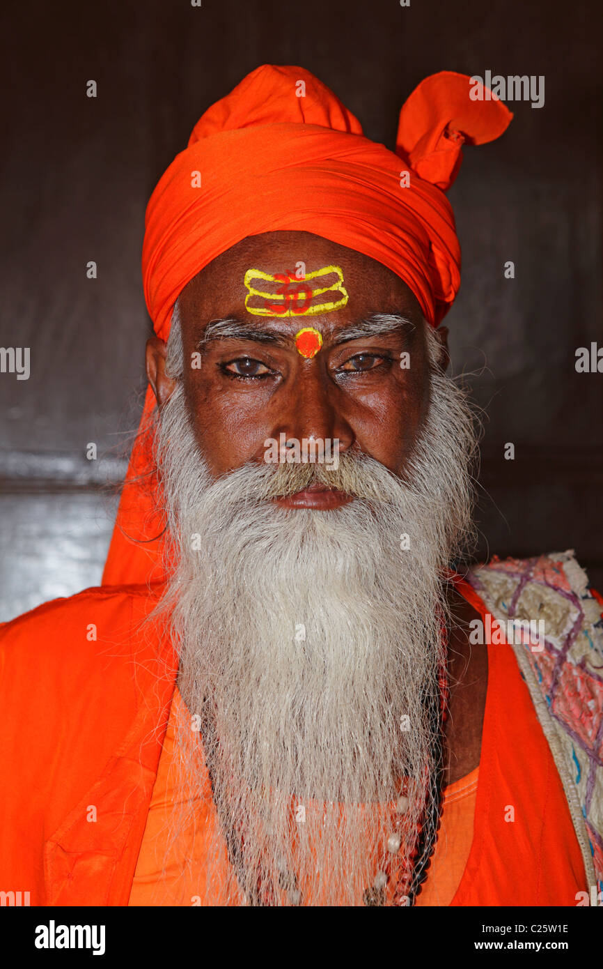 Sadhu Dress Stock Photos & Sadhu Dress Stock Images - Alamy