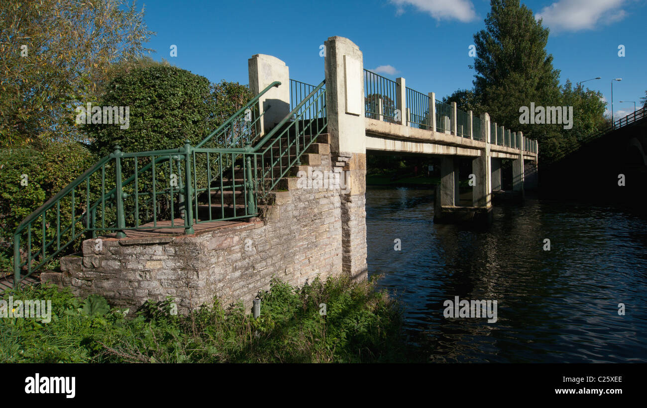Footbridge river avon hi-res stock photography and images - Alamy