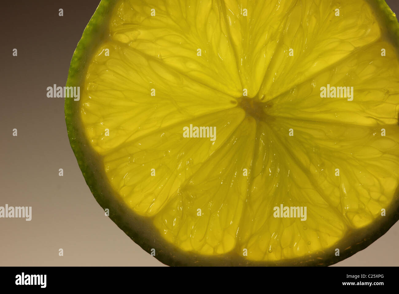 Lemon cross section close up hi-res stock photography and images - Alamy