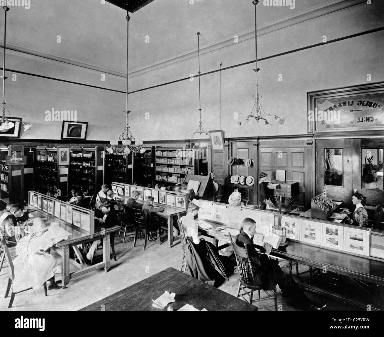 Los Angeles, California Public Library at Los Angeles City Hall, circa ...