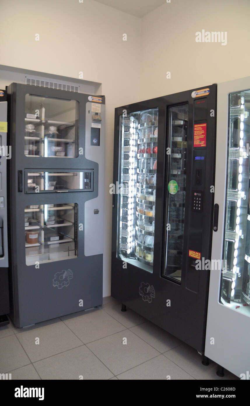 An automatenshop (vending shop) containing automatic food dispensing ...