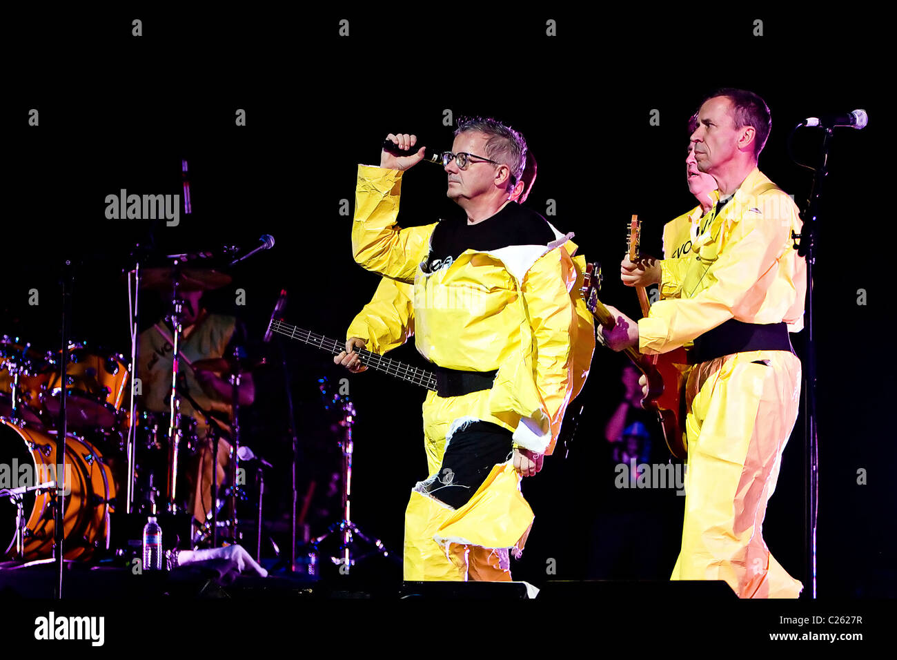 Devo band hi-res stock photography and images - Alamy