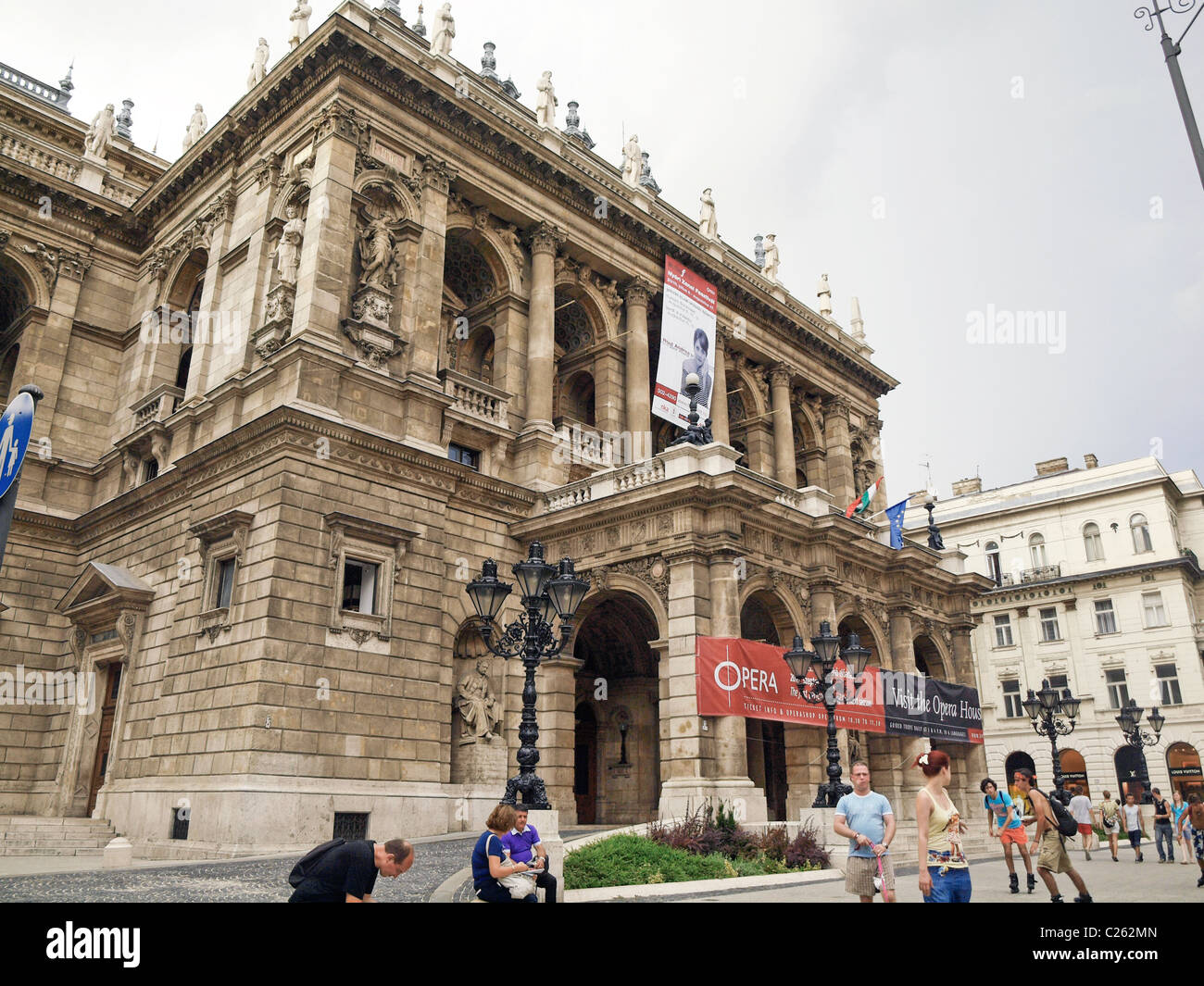 Budapest opera house hi-res stock photography and images - Alamy