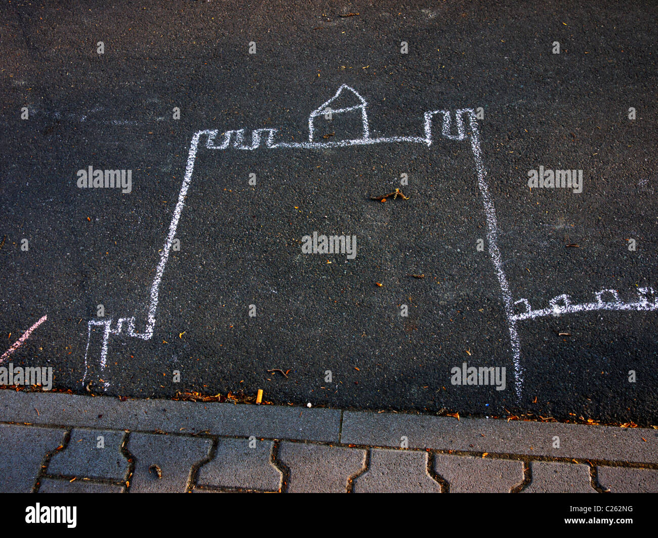 Castle drawing hi-res stock photography and images - Alamy