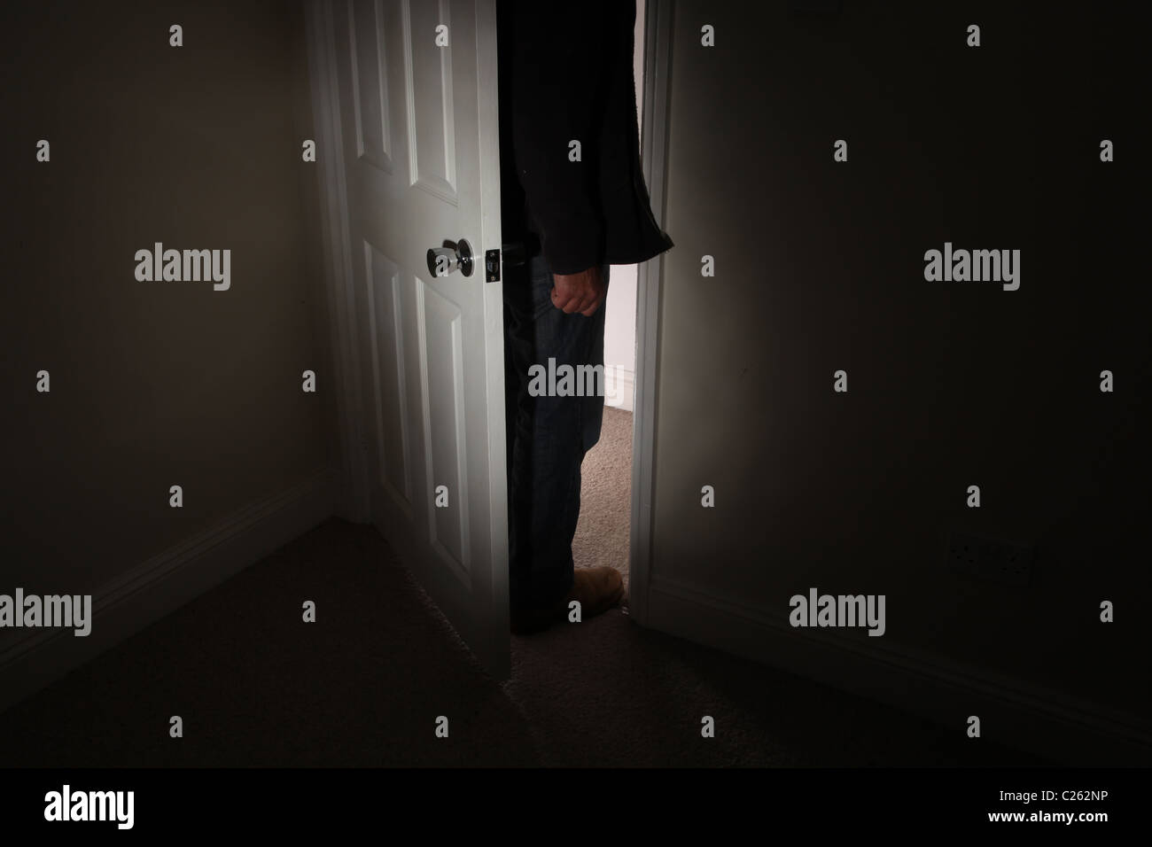 Shadowy figure hi-res stock photography and images - Alamy
