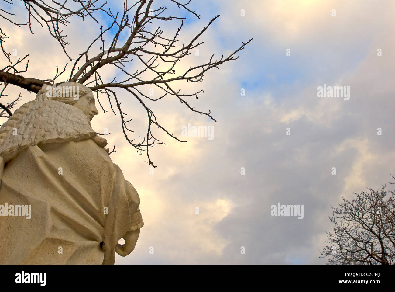 statue in Retiro park. Madrid. Spain Stock Photo - Alamy