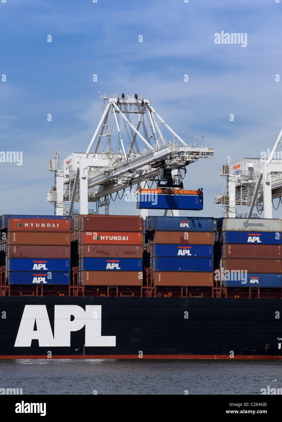 Apl container hi-res stock photography and images - Alamy