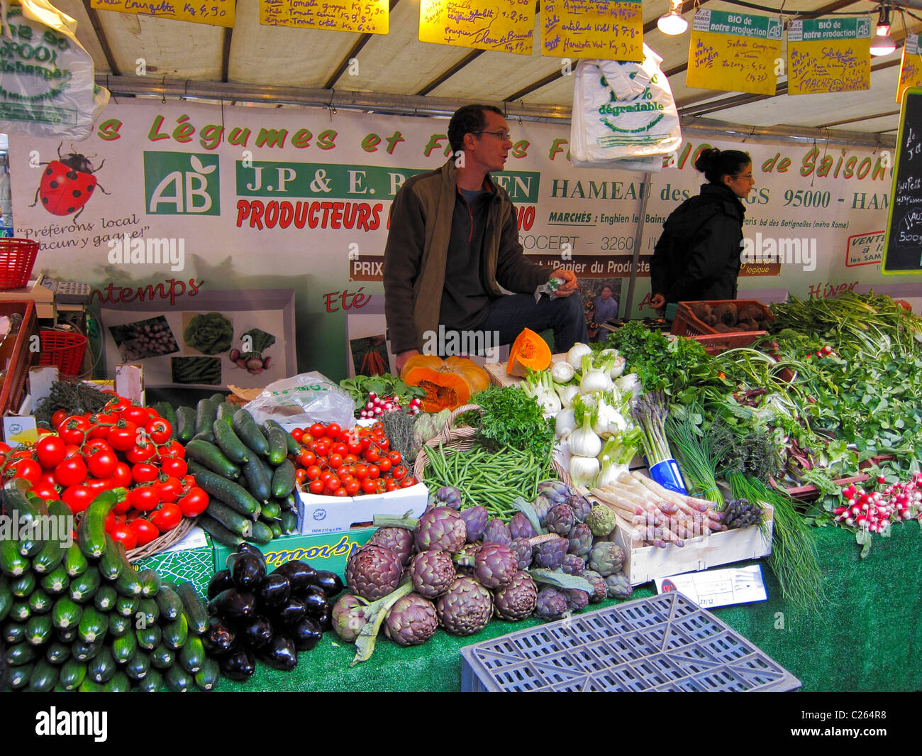 Paris, France, People Shopping in Organic Food, Farmer's Market ...
