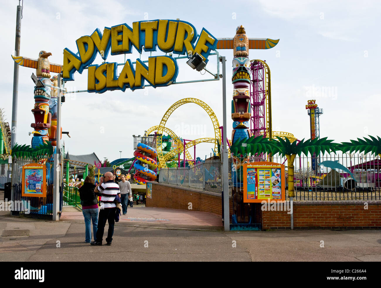 Entrance To Funfair Stock Photos & Entrance To Funfair Stock Images - Alamy