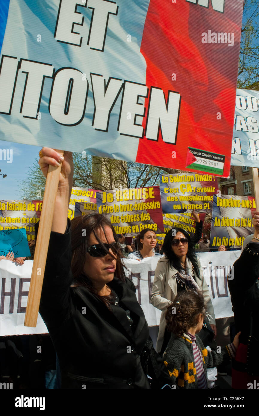 Muslim protest france hi-res stock photography and images - Alamy