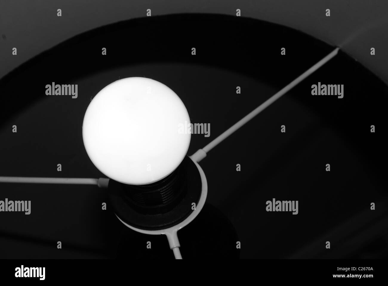 Light bulb black white hi-res stock photography and images - Alamy