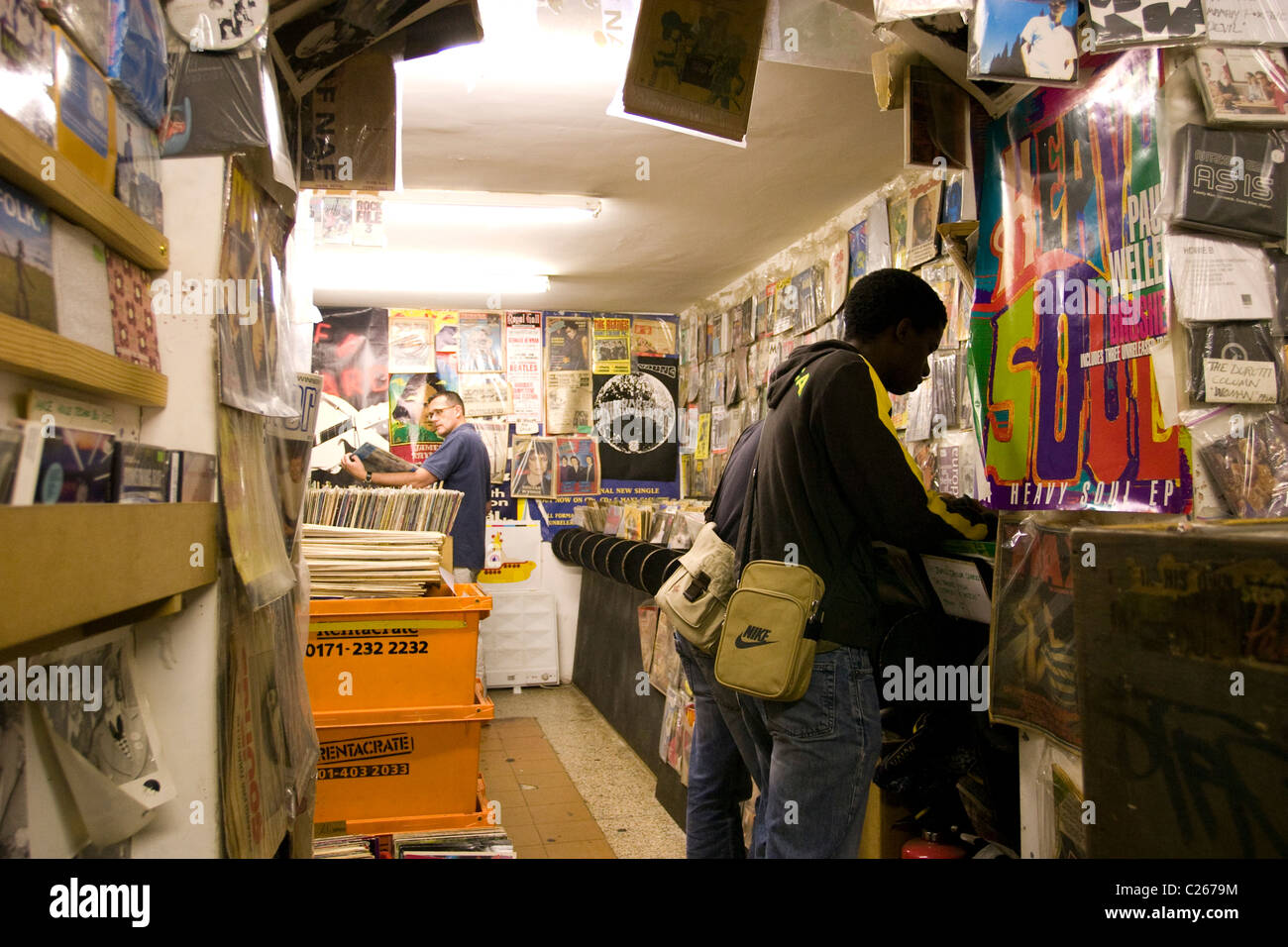 London on the beat record shop hi-res stock photography and images - Alamy