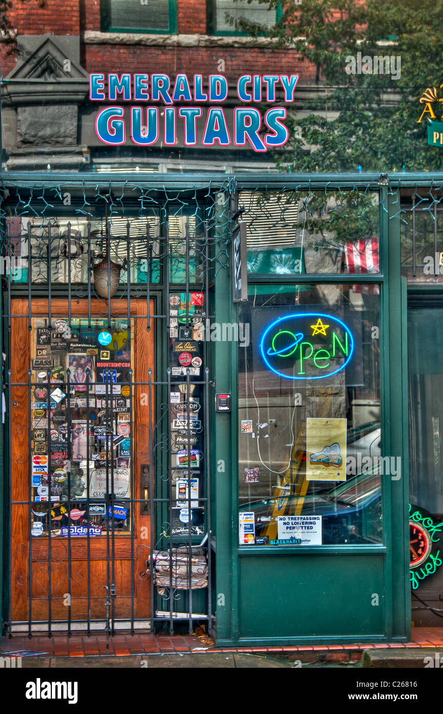 Emerald city guitars hi-res stock photography and images - Alamy