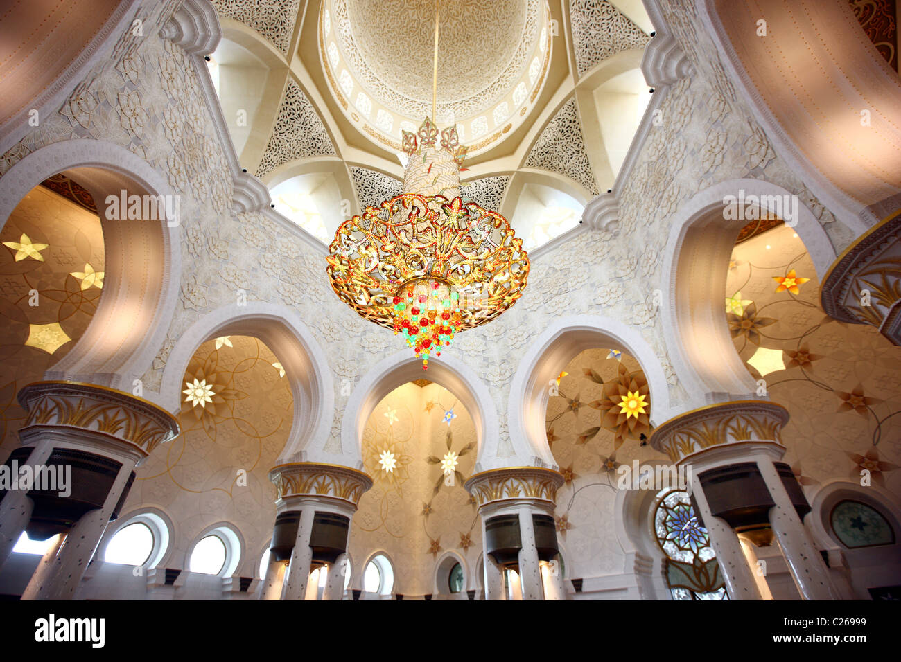 Sheikh Zayed Mosque, Abu Dhabi. Third biggest mosque in the world ...