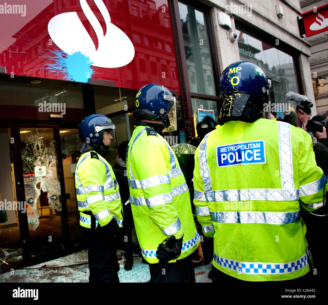Smashing Windows Stock Photos & Smashing Windows Stock Images - Alamy