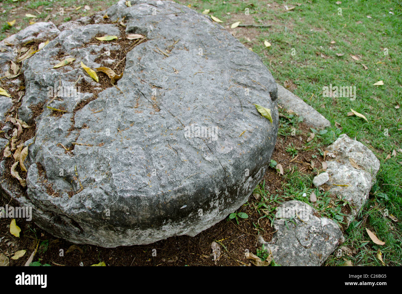 Mayan sacrifice hi-res stock photography and images - Alamy