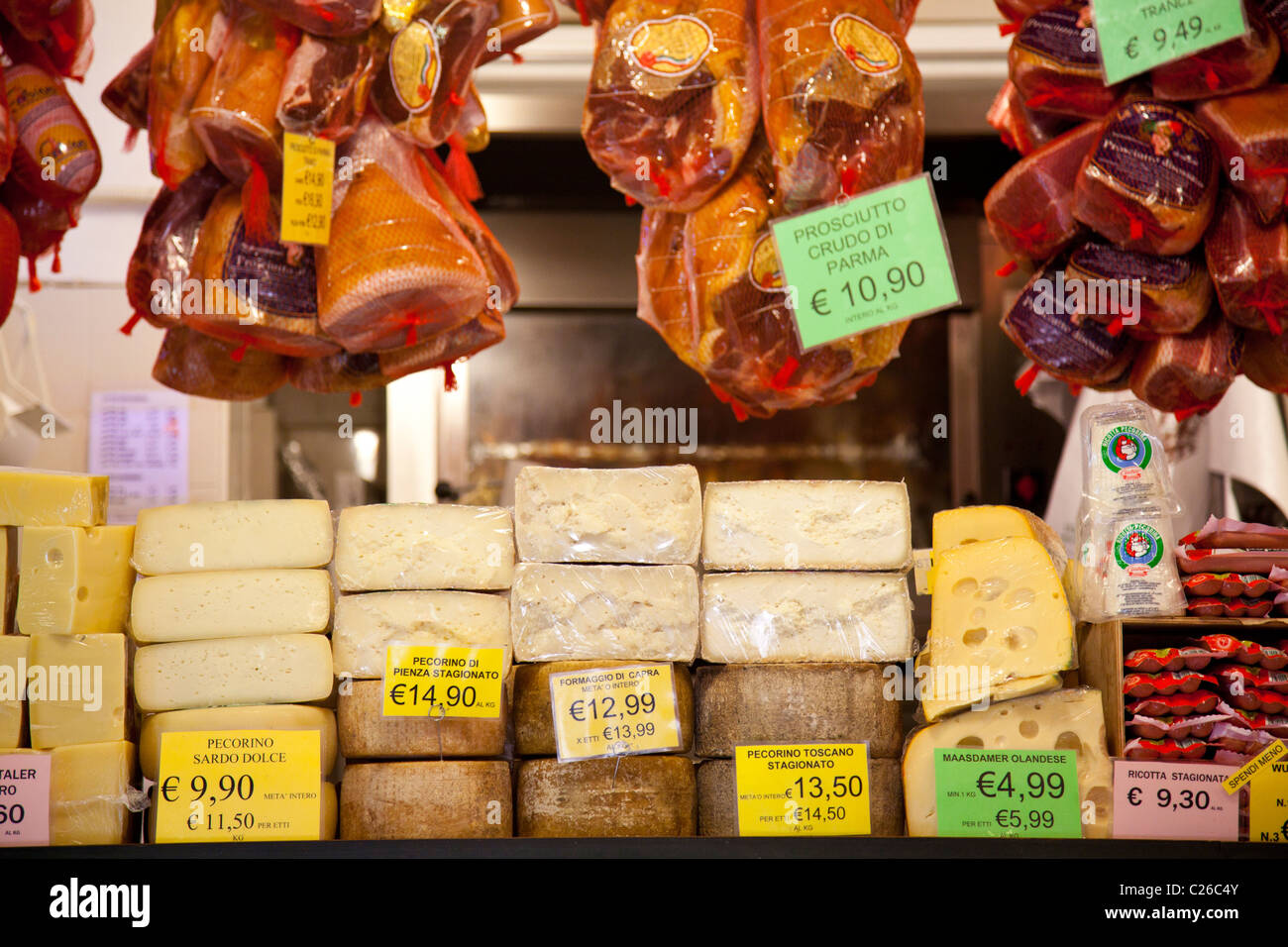 Italian market meat hi-res stock photography and images - Alamy
