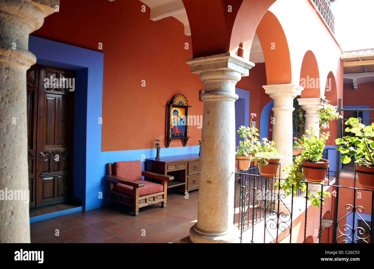 Spanish colonial villa hi-res stock photography and images - Alamy