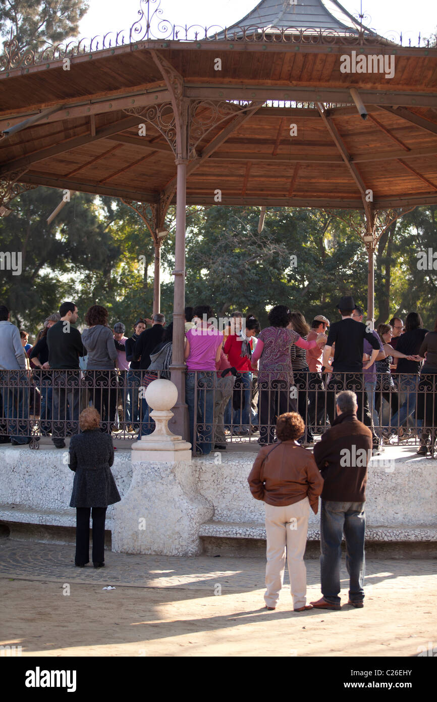 Swing dancers in Ciudadela or Ciutatdella park, Barcelona, Spain Stock ...