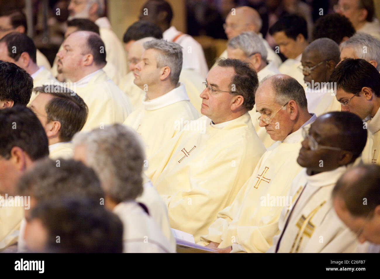 Priests catholic hi-res stock photography and images - Alamy